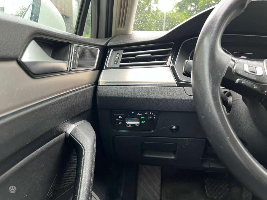 White Volkswagen Passat 2015 in Trakai, with an engine capacity of 1.98 L and mileage of 361 thousand km for 3999 €, photo 17 on AUTOMOTO.COM.LV