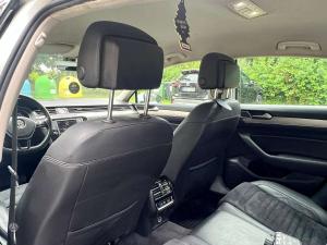 White Volkswagen Passat 2015 in Trakai, with an engine capacity of 1.98 L and mileage of 361 thousand km for 3999 €, photo 19 on AUTOMOTO.COM.LV