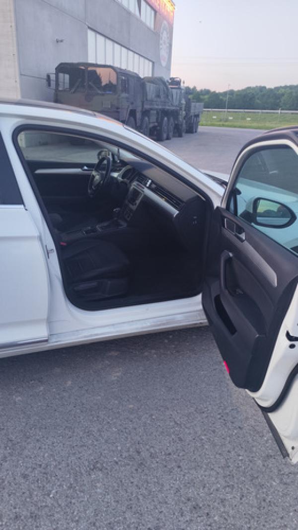 Белый Фольксваген Пассат 2015 в Нарва, объемом двигателя 2.00 л и пробегом 315 тыс. км за 8500 €, фото 5 на AUTOMOTO.COM.LV