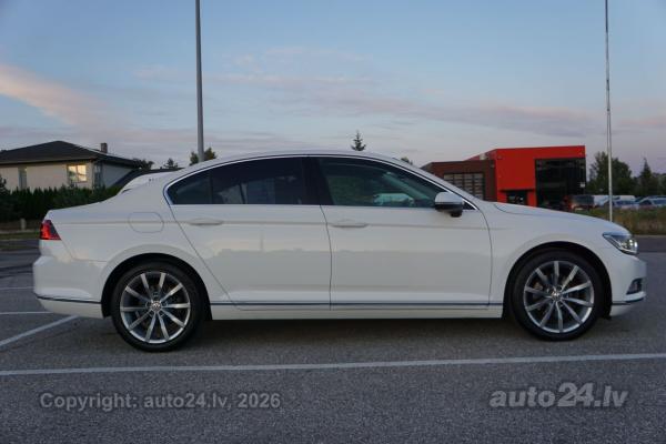 White Volkswagen Passat 2015 in Tallinn, with an engine capacity of 2.00 L and mileage of 198 thousand km for 11700 €, photo 9 on AUTOMOTO.COM.LV