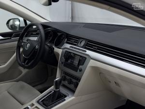 Белый Фольксваген Пассат 2016 в Авиженяй, объемом двигателя 1.40 л и пробегом 125 тыс. км за 10200 €, фото 13 на AUTOMOTO.COM.LV