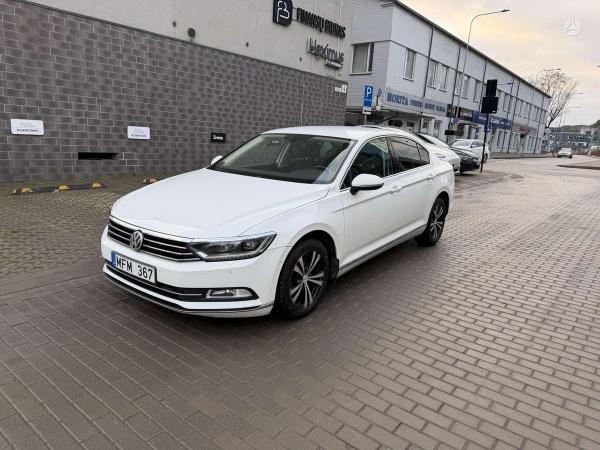 White Volkswagen Passat 2016 in Vilnius, with an engine capacity of 1.60 L and mileage of 295 thousand km for 8900 €, photo 1 on AUTOMOTO.COM.LV