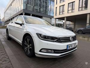 White Volkswagen Passat 2016 in Vilnius, with an engine capacity of 1.60 L and mileage of 311 thousand km for 8800 €, photo  on AUTOMOTO.COM.LV