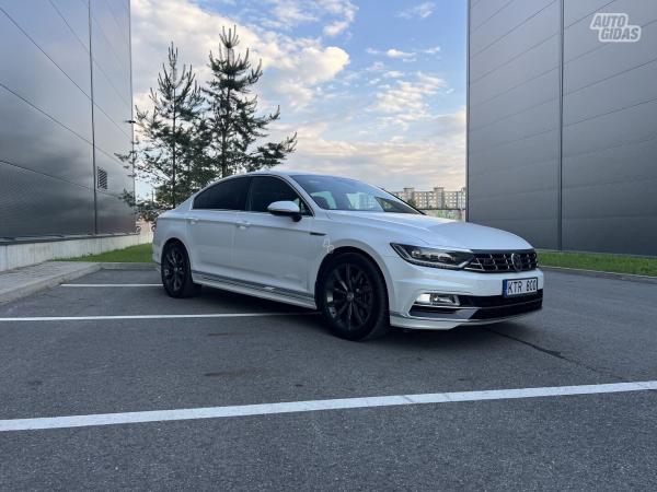White Volkswagen Passat 2016 in Kaunas, with an engine capacity of 1.90 L and mileage of 226 thousand km for 13400 €, photo 5 on AUTOMOTO.COM.LV