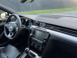 Balts Volkswagen Passat 2016 Kauņa, ar dzinēja tilpumu 1.90 L un nobraukumu 226 tūkst. km par 13400 €, foto 20 vietnē AUTOMOTO.COM.LV