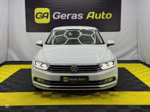 White Volkswagen Passat 2016 in Vilnius, with an engine capacity of 1.40 L and mileage of 125 thousand km for 10200 €, photo 3 on AUTOMOTO.COM.LV