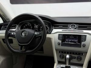 White Volkswagen Passat 2016 in Vilnius, with an engine capacity of 1.40 L and mileage of 125 thousand km for 10200 €, photo 14 on AUTOMOTO.COM.LV