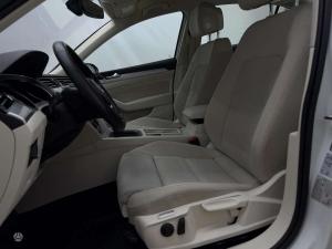 Balts Volkswagen Passat 2016 Viļņa, ar dzinēja tilpumu 1.40 L un nobraukumu 125 tūkst. km par 10150 €, foto 9 vietnē AUTOMOTO.COM.LV