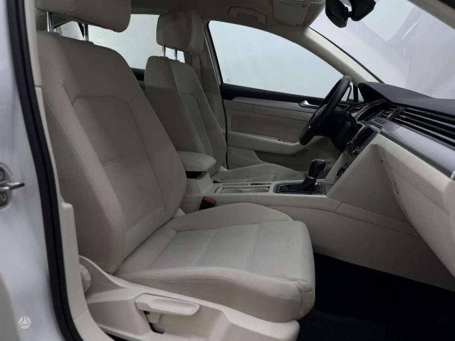 Balts Volkswagen Passat 2016 Viļņa, ar dzinēja tilpumu 1.40 L un nobraukumu 125 tūkst. km par 10150 €, foto 12 vietnē AUTOMOTO.COM.LV
