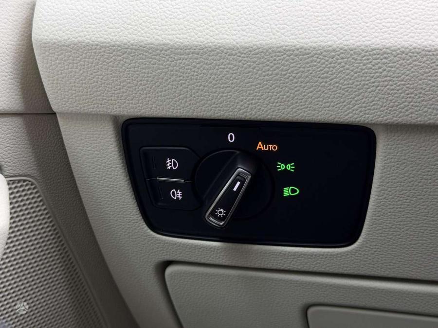 Balts Volkswagen Passat 2016 Viļņa, ar dzinēja tilpumu 1.40 L un nobraukumu 125 tūkst. km par 10150 €, foto 24 vietnē AUTOMOTO.COM.LV
