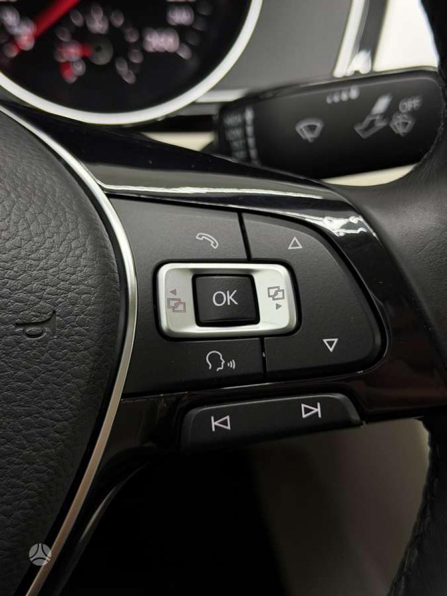 Белый Фольксваген Пассат 2016 в Вильнюс, объемом двигателя 1.40 л и пробегом 125 тыс. км за 10150 €, фото 22 на AUTOMOTO.COM.LV