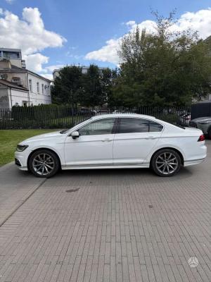Balts Volkswagen Passat 2016 Viļņa, ar dzinēja tilpumu 1.80 L un nobraukumu 300 tūkst. km par 9900 €, foto 5 vietnē AUTOMOTO.COM.LV
