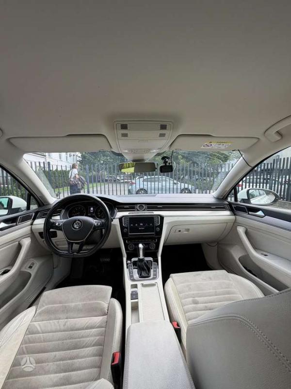 Balts Volkswagen Passat 2016 Viļņa, ar dzinēja tilpumu 1.80 L un nobraukumu 300 tūkst. km par 9900 €, foto 7 vietnē AUTOMOTO.COM.LV