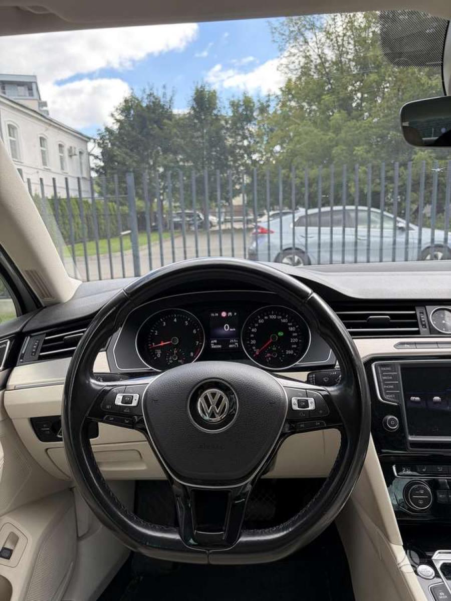 Balts Volkswagen Passat 2016 Viļņa, ar dzinēja tilpumu 1.80 L un nobraukumu 300 tūkst. km par 9900 €, foto 8 vietnē AUTOMOTO.COM.LV