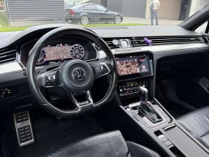 White Volkswagen Passat 2016 in Vilnius, with an engine capacity of 1.97 L and mileage of 183 thousand km for 15400 €, photo 12 on AUTOMOTO.COM.LV