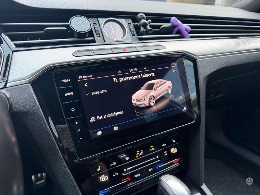 White Volkswagen Passat 2016 in Vilnius, with an engine capacity of 1.97 L and mileage of 183 thousand km for 15400 €, photo 14 on AUTOMOTO.COM.LV