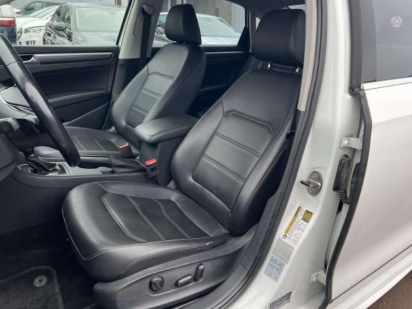 White Volkswagen Passat 2017 in Kaunas, with an engine capacity of 1.80 L and mileage of 177 thousand km for 8500 €, photo 11 on AUTOMOTO.COM.LV