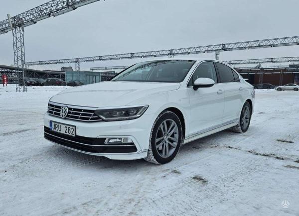 Balts Volkswagen Passat 2017 Kauņa, ar dzinēja tilpumu 1.80 L un nobraukumu 160 tūkst. km par 15000 €, foto 1 vietnē AUTOMOTO.COM.LV