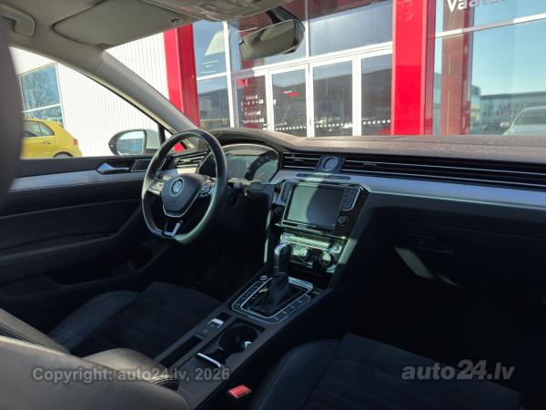Balts Volkswagen Passat 2017 Tartu, ar dzinēja tilpumu 1.80 L un nobraukumu 192 tūkst. km par 12900 €, foto 6 vietnē AUTOMOTO.COM.LV
