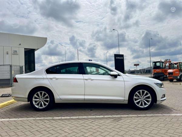 Balts Volkswagen Passat 2017 Viļņa, ar dzinēja tilpumu 1.97 L un nobraukumu 225 tūkst. km par 13900 €, foto 4 vietnē AUTOMOTO.COM.LV