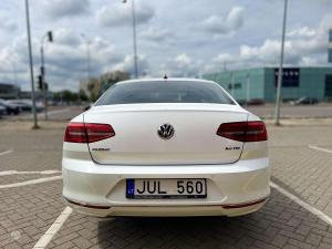 Balts Volkswagen Passat 2017 Viļņa, ar dzinēja tilpumu 1.97 L un nobraukumu 225 tūkst. km par 13900 €, foto 7 vietnē AUTOMOTO.COM.LV