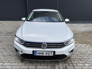 White Volkswagen Passat 2017 in Klaipeda, with an engine capacity of 1.40 L and mileage of 210 thousand km for 11800 €, photo 9 on AUTOMOTO.COM.LV