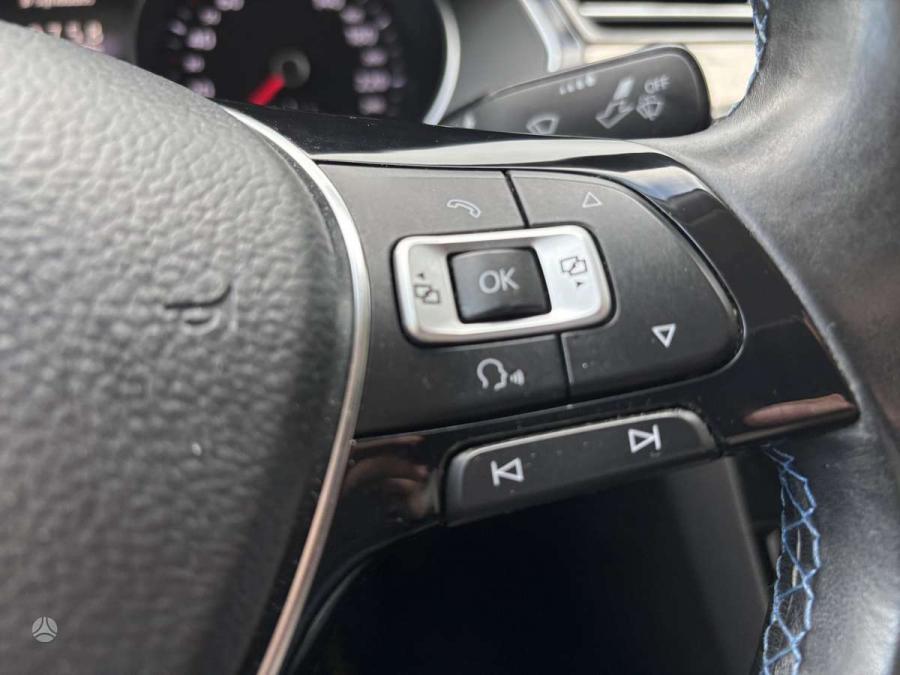White Volkswagen Passat 2017 in Klaipeda, with an engine capacity of 1.40 L and mileage of 210 thousand km for 11800 €, photo 22 on AUTOMOTO.COM.LV