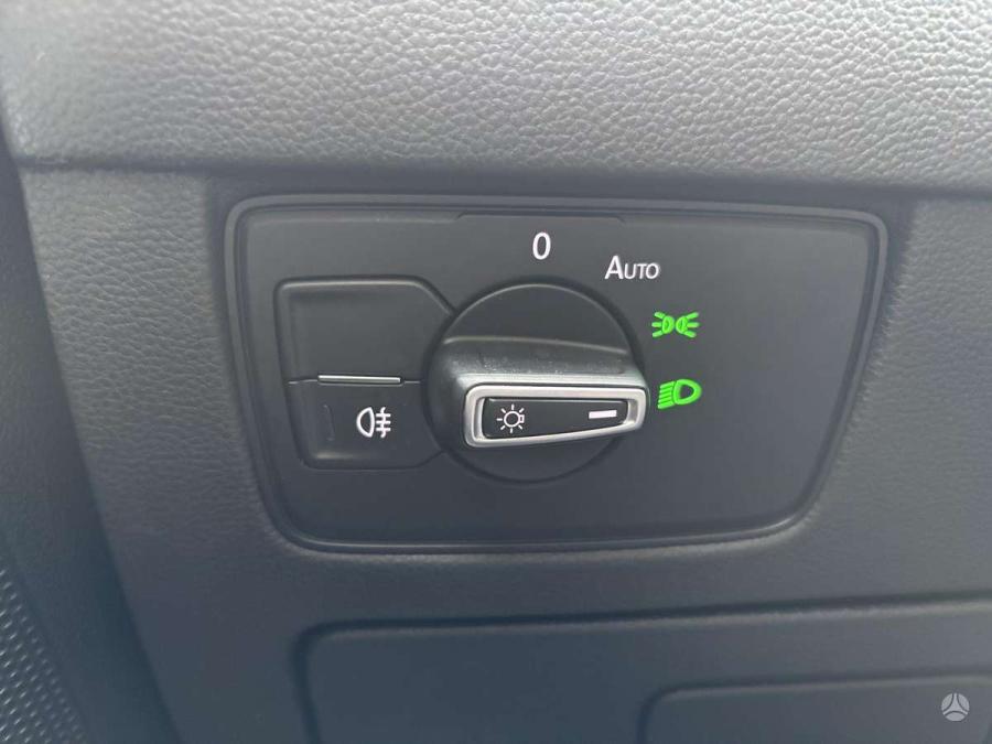 White Volkswagen Passat 2017 in Klaipeda, with an engine capacity of 1.40 L and mileage of 210 thousand km for 11800 €, photo 24 on AUTOMOTO.COM.LV
