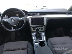 White Volkswagen Passat 2018 in Polva, with an engine capacity of 1.50 L and mileage of 124 thousand km for 17000 €, photo 5 on AUTOMOTO.COM.LV