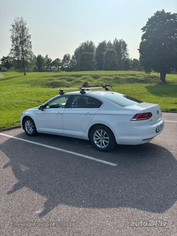 White Volkswagen Passat 2018 in Tallinn, with an engine capacity of 1.40 L and mileage of 223 thousand km for 9800 €, photo 3 on AUTOMOTO.COM.LV