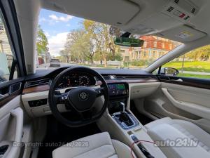 White Volkswagen Passat 2018 in Tallinn, with an engine capacity of 1.50 L and mileage of 75 thousand km for 18500 €, photo 4 on AUTOMOTO.COM.LV