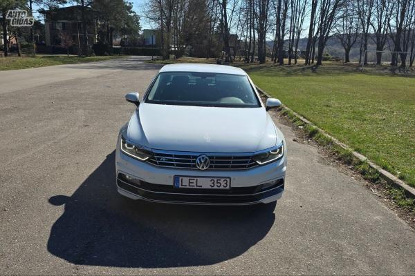 White Volkswagen Passat 2019 in Kaunas, with an engine capacity of 1.40 L and mileage of 98 thousand km for 18000 €, photo 1 on AUTOMOTO.COM.LV