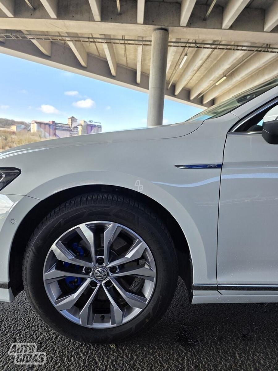 White Volkswagen Passat 2020 in Kaunas, with an engine capacity of 1.40 L and mileage of 62 thousand km for 21750 €, photo 16 on AUTOMOTO.COM.LV