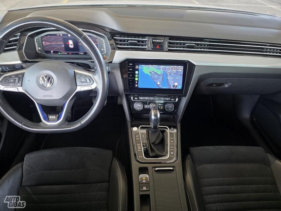 White Volkswagen Passat 2020 in Kaunas, with an engine capacity of 1.40 L and mileage of 62 thousand km for 21750 €, photo 19 on AUTOMOTO.COM.LV