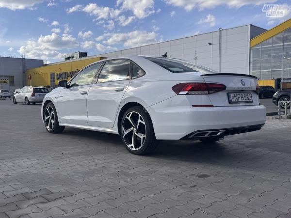 White Volkswagen Passat 2020 in Kaunas, with an engine capacity of 2.00 L and mileage of 100 thousand km for 16500 €, photo 9 on AUTOMOTO.COM.LV