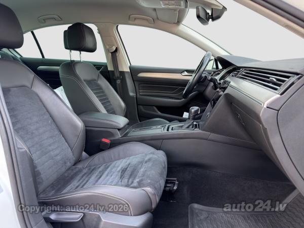 White Volkswagen Passat 2020 in Parnu, with an engine capacity of 1.50 L and mileage of 93 thousand km for 21900 €, photo 5 on AUTOMOTO.COM.LV