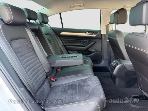 White Volkswagen Passat 2020 in Parnu, with an engine capacity of 1.50 L and mileage of 93 thousand km for 21900 €, photo 6 on AUTOMOTO.COM.LV