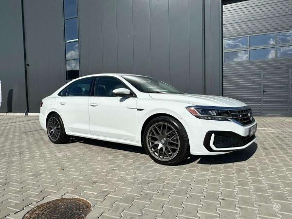 Balts Volkswagen Passat 2020 Klaipėda, ar dzinēja tilpumu 2.00 L un nobraukumu 80 tūkst. km par 14000 €, foto 2 vietnē AUTOMOTO.COM.LV