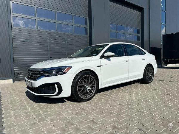 Balts Volkswagen Passat 2020 Klaipėda, ar dzinēja tilpumu 2.00 L un nobraukumu 80 tūkst. km par 14000 €, foto 4 vietnē AUTOMOTO.COM.LV