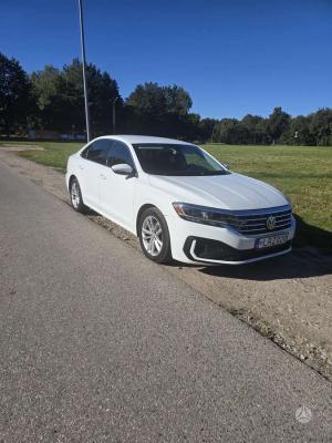 Balts Volkswagen Passat 2021 Alīta, ar dzinēja tilpumu 1.98 L un nobraukumu 150 tūkst. km par 10000 €, foto  vietnē AUTOMOTO.COM.LV