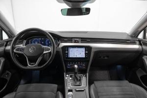 White Volkswagen Passat 2021 in Vilnius, with an engine capacity of 1.50 L and mileage of 84 thousand km for 21900 €, photo 10 on AUTOMOTO.COM.LV