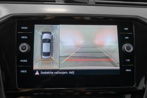 White Volkswagen Passat 2021 in Vilnius, with an engine capacity of 1.50 L and mileage of 84 thousand km for 21900 €, photo 17 on AUTOMOTO.COM.LV