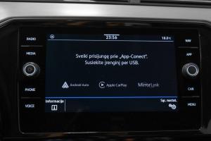 White Volkswagen Passat 2021 in Vilnius, with an engine capacity of 1.50 L and mileage of 84 thousand km for 21900 €, photo 19 on AUTOMOTO.COM.LV