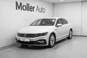 White Volkswagen Passat 2021 in Vilnius, with an engine capacity of 1.50 L and mileage of 84 thousand km for 21900 €, photo  on AUTOMOTO.COM.LV