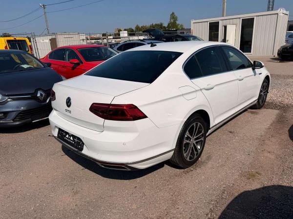 Balts Volkswagen Passat 2021 Kauņa, ar dzinēja tilpumu 1.40 L un nobraukumu 110 tūkst. km par 17999 €, foto 5 vietnē AUTOMOTO.COM.LV