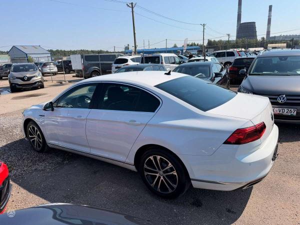 Balts Volkswagen Passat 2021 Kauņa, ar dzinēja tilpumu 1.40 L un nobraukumu 110 tūkst. km par 17999 €, foto 6 vietnē AUTOMOTO.COM.LV