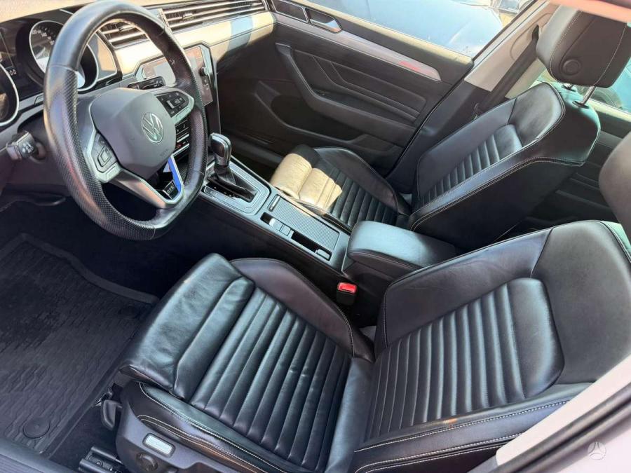 Balts Volkswagen Passat 2021 Kauņa, ar dzinēja tilpumu 1.40 L un nobraukumu 110 tūkst. km par 17999 €, foto 9 vietnē AUTOMOTO.COM.LV