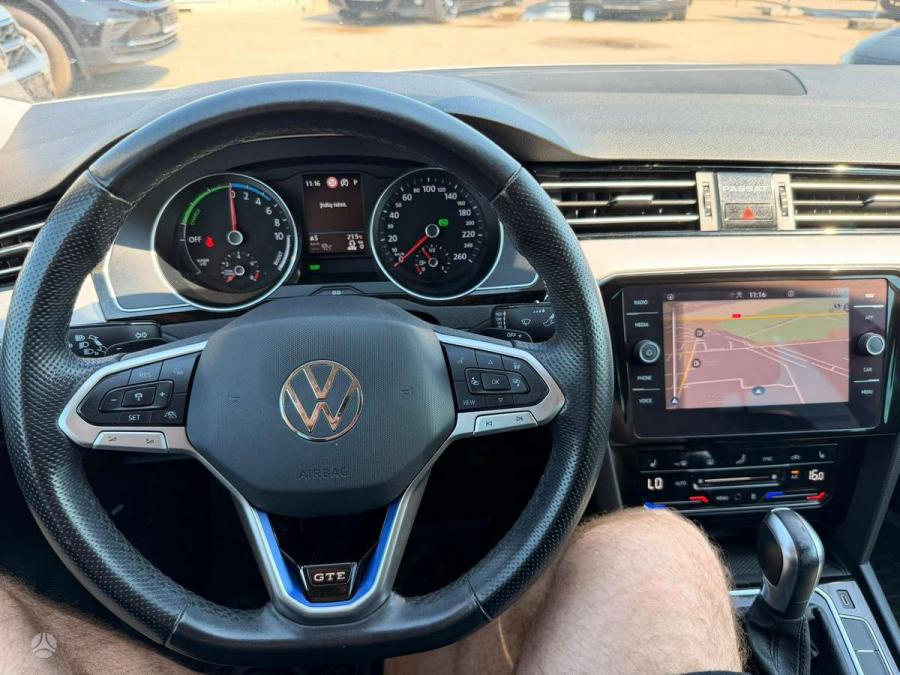 Balts Volkswagen Passat 2021 Kauņa, ar dzinēja tilpumu 1.40 L un nobraukumu 110 tūkst. km par 17999 €, foto 19 vietnē AUTOMOTO.COM.LV