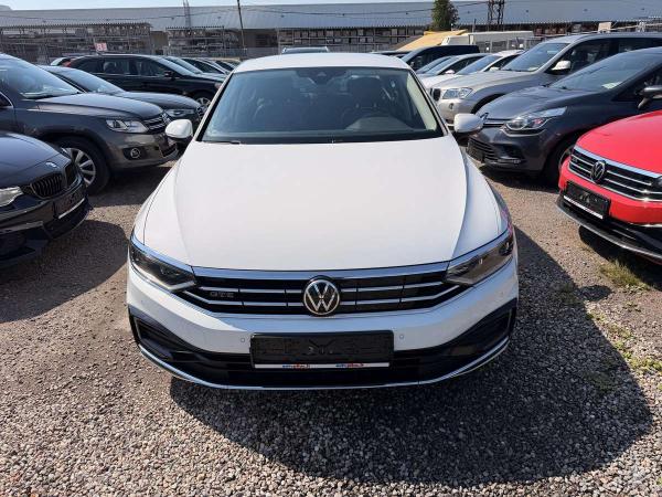 Balts Volkswagen Passat 2021 Kauņa, ar dzinēja tilpumu 1.40 L un nobraukumu 110 tūkst. km par 17999 €, foto 5 vietnē AUTOMOTO.COM.LV