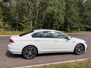 Balts Volkswagen Passat 2021 Kauņa, ar dzinēja tilpumu 1.40 L un nobraukumu 110 tūkst. km par 17900 €, foto 3 vietnē AUTOMOTO.COM.LV